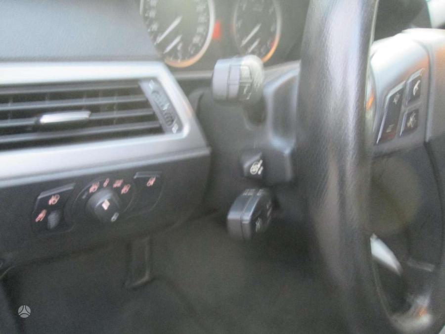 Pelēks BMW 525 2006 Kelmė, ar dzinēja tilpumu 2.50 L un nobraukumu 226 tūkst. km par 5400 €, foto 11 vietnē AUTOMOTO.COM.LV