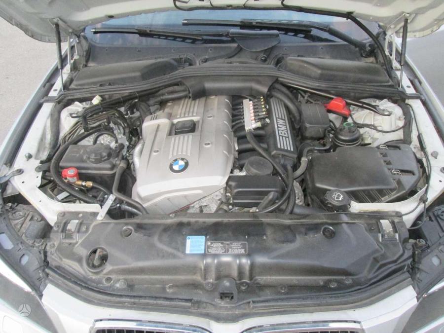 Pelēks BMW 525 2006 Kelmė, ar dzinēja tilpumu 2.50 L un nobraukumu 226 tūkst. km par 5400 €, foto 17 vietnē AUTOMOTO.COM.LV