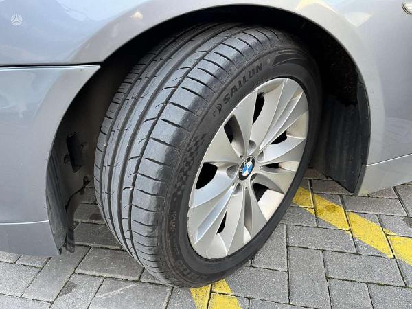 Pelēks BMW 525 2006 Kauņa, ar dzinēja tilpumu 2.50 L un nobraukumu 291 tūkst. km par 4700 €, foto 9 vietnē AUTOMOTO.COM.LV