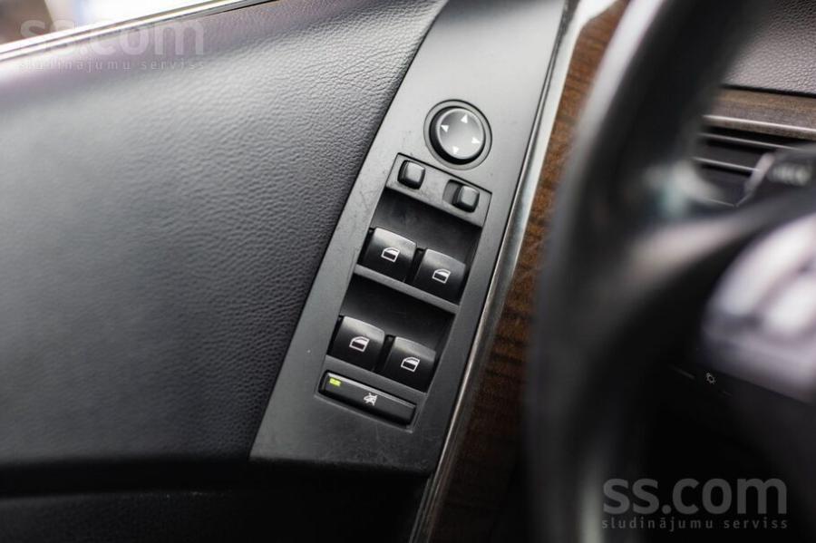 Grey BMW 525 2006 in Riga, with an engine capacity of 2.50 L and mileage of 364 thousand km for 4290 €, photo 14 on AUTOMOTO.COM.LV