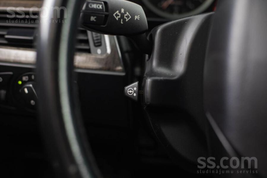 Grey BMW 525 2006 in Riga, with an engine capacity of 2.50 L and mileage of 364 thousand km for 4290 €, photo 16 on AUTOMOTO.COM.LV