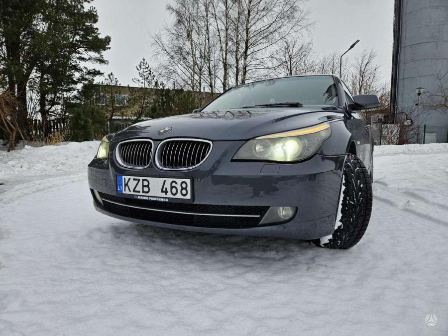 Grey BMW 525 2007 in Kretinga, with an engine capacity of 2.99 L and mileage of 480 thousand km for 3200 €, photo 3 on AUTOMOTO.COM.LV