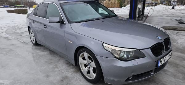 Pelēks BMW 525 2007 Kauņa, ar dzinēja tilpumu 2.50 L un nobraukumu 440 tūkst. km par 2750 €, foto 3 vietnē AUTOMOTO.COM.LV