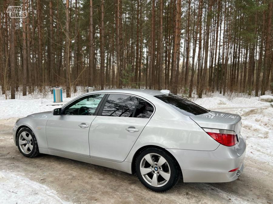 Pelēks BMW 525 2007 Viļņa, ar dzinēja tilpumu 2.50 L un nobraukumu 279 tūkst. km par 3649 €, foto 9 vietnē AUTOMOTO.COM.LV