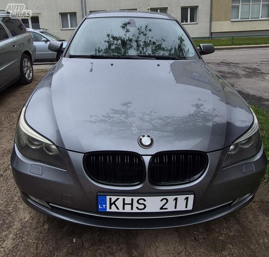 Grey BMW 525 2007 in Vilnius, with an engine capacity of 3.00 L and mileage of 430 thousand km for 5000 €, photo 3 on AUTOMOTO.COM.LV