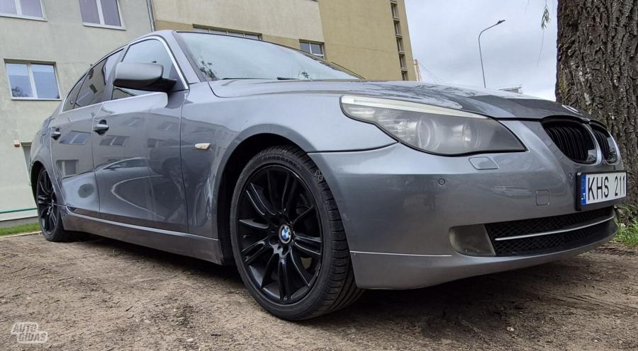 Grey BMW 525 2007 in Vilnius, with an engine capacity of 3.00 L and mileage of 430 thousand km for 5000 €, photo 6 on AUTOMOTO.COM.LV