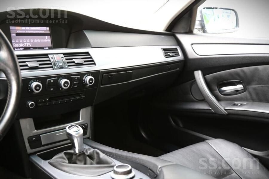 Grey BMW 525 2007 in Riga, with an engine capacity of 3.00 L and mileage of 405 thousand km for 4495 €, photo 9 on AUTOMOTO.COM.LV