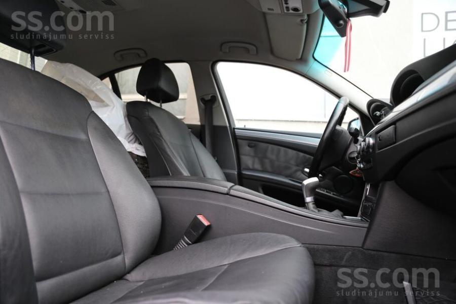 Grey BMW 525 2007 in Riga, with an engine capacity of 3.00 L and mileage of 405 thousand km for 4495 €, photo 10 on AUTOMOTO.COM.LV