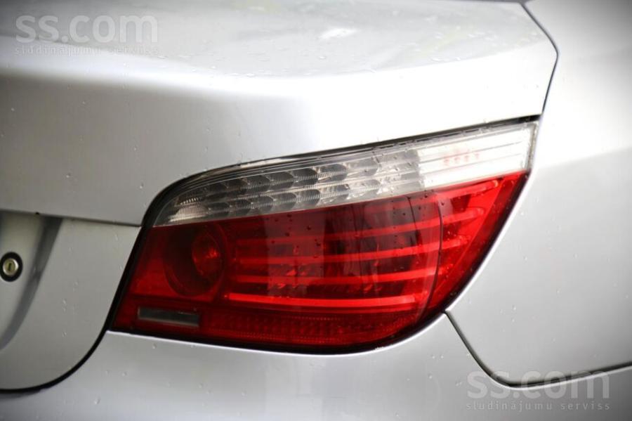 Grey BMW 525 2007 in Riga, with an engine capacity of 3.00 L and mileage of 405 thousand km for 4495 €, photo 13 on AUTOMOTO.COM.LV