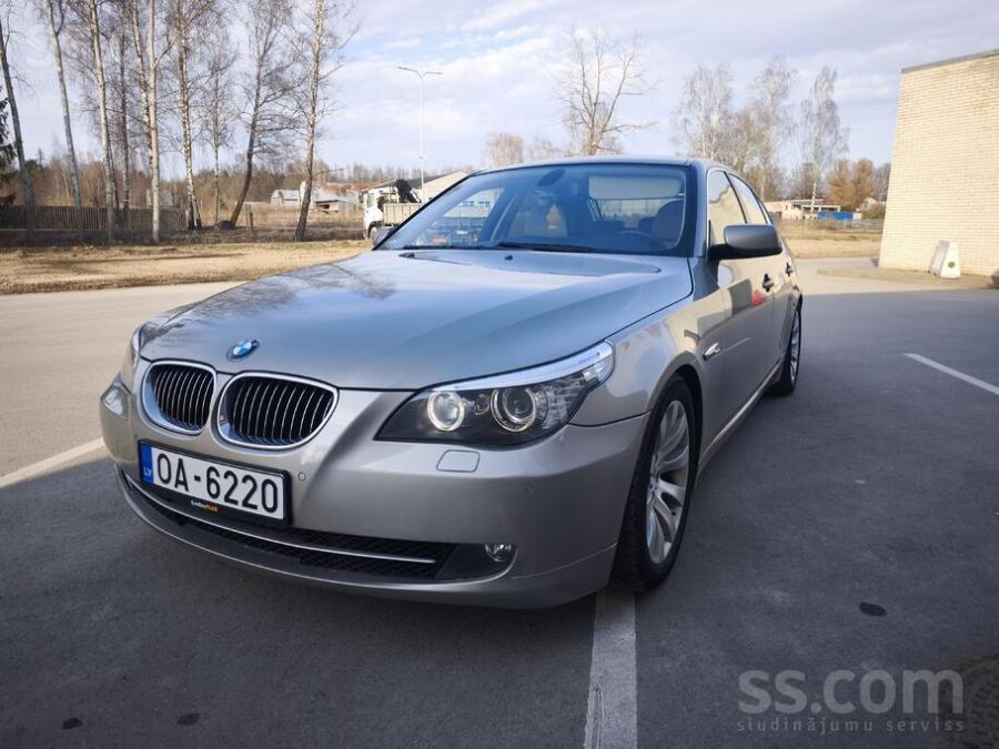 Grey BMW 525 2007 in Riga, with an engine capacity of 3.00 L and mileage of 328 thousand km for 6550 €, photo 4 on AUTOMOTO.COM.LV