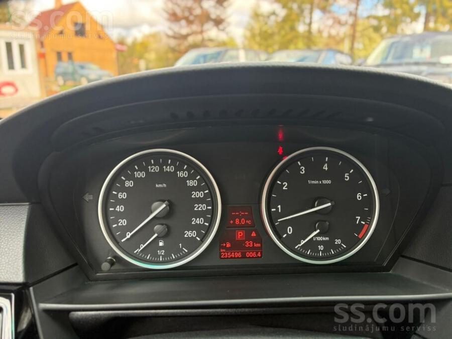 Grey BMW 525 2007 in Kuldiga, with an engine capacity of 3.00 L and mileage of 235 thousand km for 5390 €, photo 17 on AUTOMOTO.COM.LV