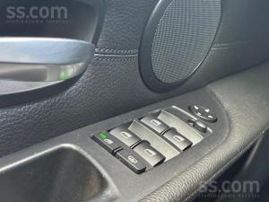 Grey BMW 525 2007 in Kuldiga, with an engine capacity of 3.00 L and mileage of 235 thousand km for 5390 €, photo 25 on AUTOMOTO.COM.LV