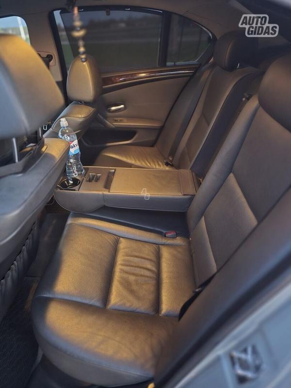 Pelēks BMW 525 2007 Panevēža, ar dzinēja tilpumu 3.00 L un nobraukumu 467 tūkst. km par 3700 €, foto 7 vietnē AUTOMOTO.COM.LV