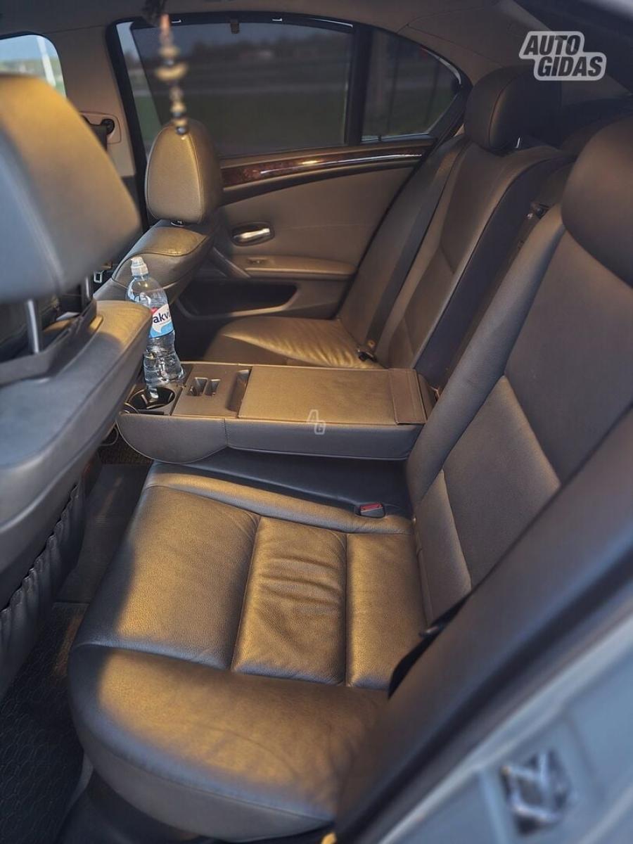 Grey BMW 525 2007 in Panevezys, with an engine capacity of 3.00 L and mileage of 467 thousand km for 3800 €, photo 8 on AUTOMOTO.COM.LV