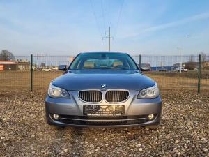 Grey BMW 525 2007 in Saldus, with an engine capacity of 3.00 L and mileage of 371 thousand km for 6300 €, photo 3 on AUTOMOTO.COM.LV