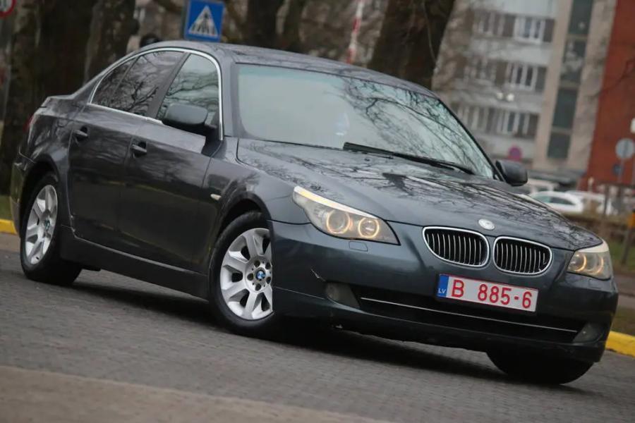 Pelēks BMW 525 2007 Rīga, ar dzinēja tilpumu 3.00 L un nobraukumu 326 tūkst. km par 3190 €, foto 4 vietnē AUTOMOTO.COM.LV