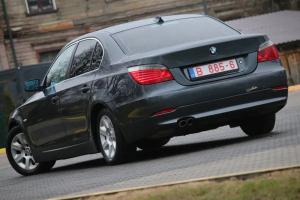 Pelēks BMW 525 2007 Rīga, ar dzinēja tilpumu 3.00 L un nobraukumu 326 tūkst. km par 3190 €, foto 5 vietnē AUTOMOTO.COM.LV