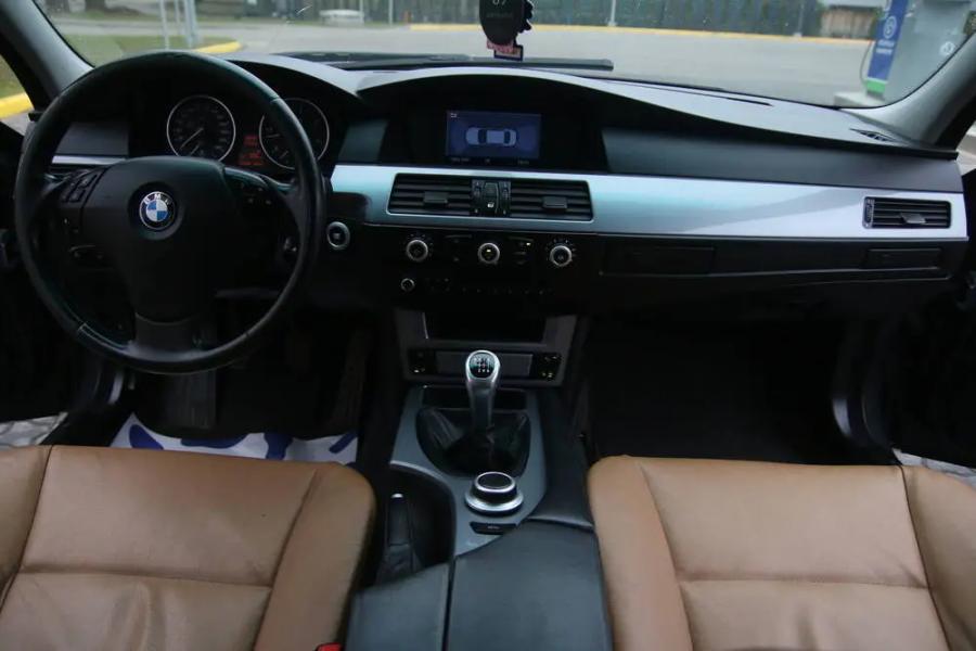 Pelēks BMW 525 2007 Rīga, ar dzinēja tilpumu 3.00 L un nobraukumu 326 tūkst. km par 3190 €, foto 9 vietnē AUTOMOTO.COM.LV