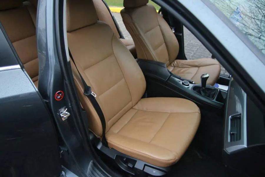 Pelēks BMW 525 2007 Rīga, ar dzinēja tilpumu 3.00 L un nobraukumu 326 tūkst. km par 3190 €, foto 10 vietnē AUTOMOTO.COM.LV