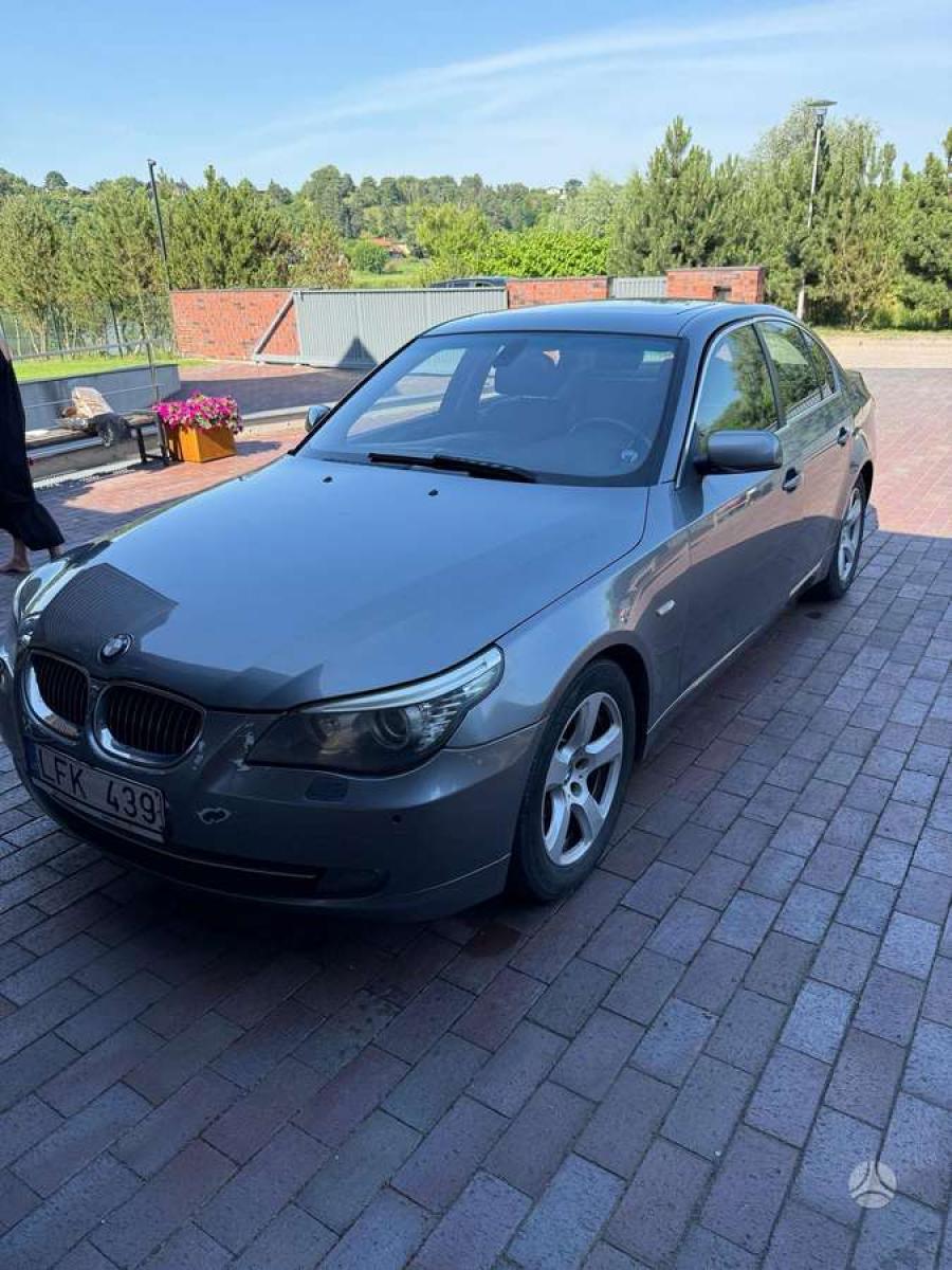 Grey BMW 525 2007 in Kaunas, with an engine capacity of 2.99 L and mileage of 246 thousand km for 2500 €, photo 4 on AUTOMOTO.COM.LV