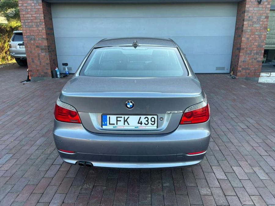 Grey BMW 525 2007 in Kaunas, with an engine capacity of 2.99 L and mileage of 246 thousand km for 2500 €, photo 8 on AUTOMOTO.COM.LV