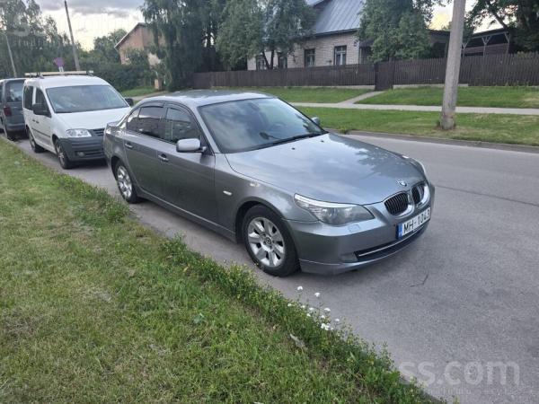 Grey BMW 525 2007 in Riga, with an engine capacity of 3.00 L and mileage of 342 thousand km for 4500 €, photo 2 on AUTOMOTO.COM.LV