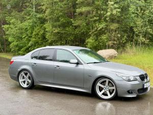 Grey BMW 525 2007 in Radviliskis, with an engine capacity of 2.99 L and mileage of 284 thousand km for 6750 €, photo 3 on AUTOMOTO.COM.LV