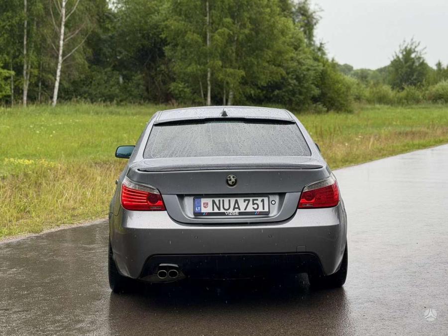 Grey BMW 525 2007 in Radviliskis, with an engine capacity of 2.99 L and mileage of 284 thousand km for 6750 €, photo 7 on AUTOMOTO.COM.LV