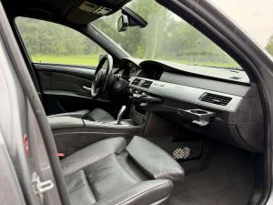 Grey BMW 525 2007 in Radviliskis, with an engine capacity of 2.99 L and mileage of 284 thousand km for 6750 €, photo 15 on AUTOMOTO.COM.LV