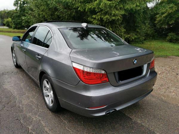Серый БМВ 525 2007 в Каунас, объемом двигателя 2.99 л и пробегом 242 тыс. км за 3900 €, фото 3 на AUTOMOTO.COM.LV