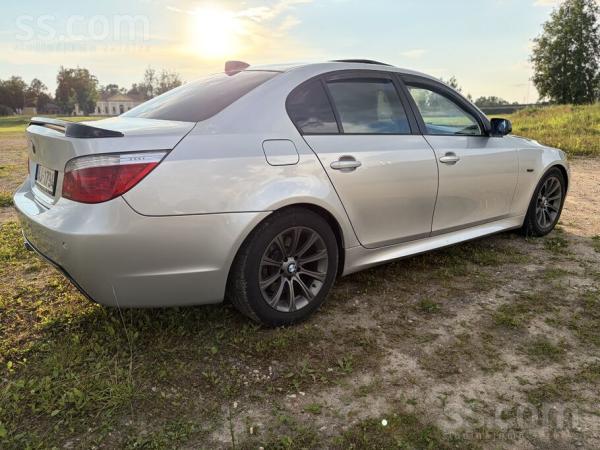 Pelēks BMW 525 2007 Rēzekne, ar dzinēja tilpumu 3.00 L un nobraukumu 378 tūkst. km par 5500 €, foto 5 vietnē AUTOMOTO.COM.LV