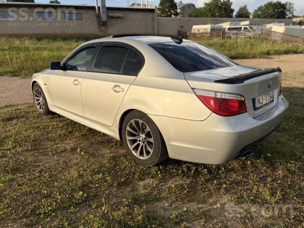 Pelēks BMW 525 2007 Rēzekne, ar dzinēja tilpumu 3.00 L un nobraukumu 378 tūkst. km par 5500 €, foto 7 vietnē AUTOMOTO.COM.LV
