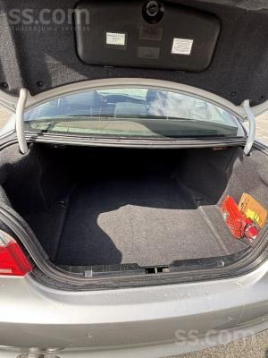 Pelēks BMW 525 2007 Rīga, ar dzinēja tilpumu 3.00 L un nobraukumu 393 tūkst. km par 3900 €, foto 6 vietnē AUTOMOTO.COM.LV