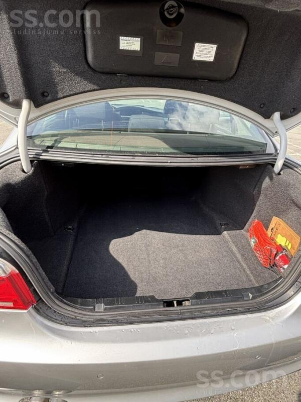 Pelēks BMW 525 2007 Rīga, ar dzinēja tilpumu 3.00 L un nobraukumu 393 tūkst. km par 3900 €, foto 5 vietnē AUTOMOTO.COM.LV