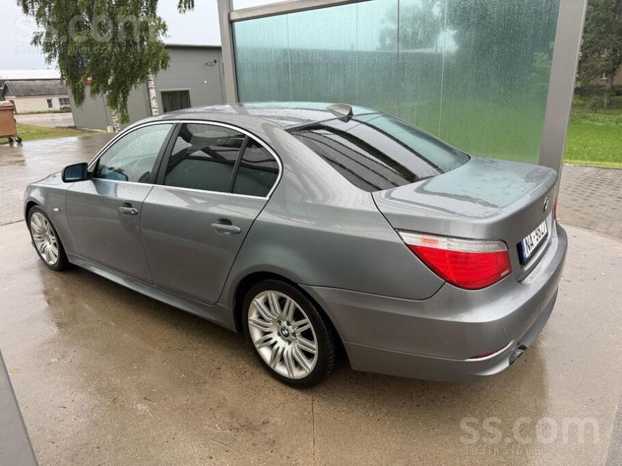 Pelēks BMW 525 2007 Madona, ar dzinēja tilpumu 3.00 L un nobraukumu 421 tūkst. km par 5500 €, foto 4 vietnē AUTOMOTO.COM.LV