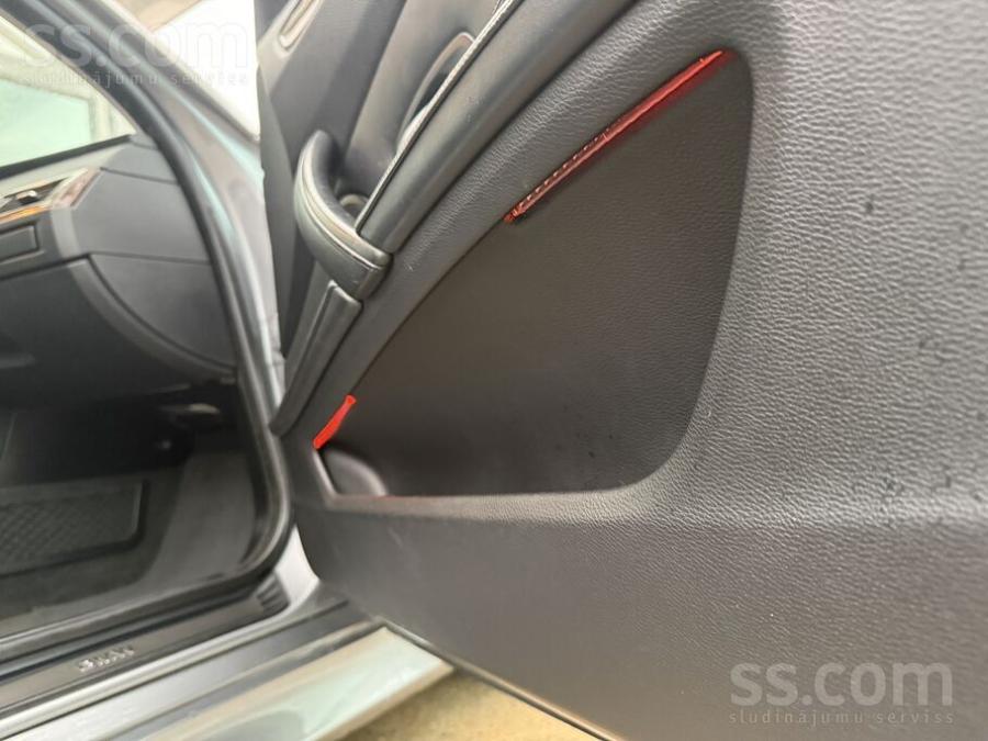 Pelēks BMW 525 2007 Madona, ar dzinēja tilpumu 3.00 L un nobraukumu 421 tūkst. km par 5500 €, foto 11 vietnē AUTOMOTO.COM.LV
