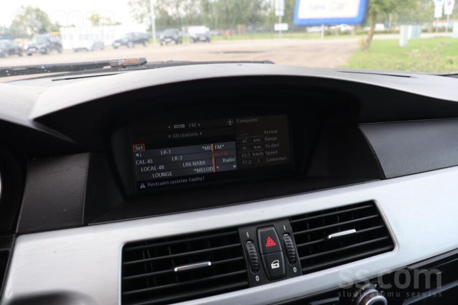 Grey BMW 525 2007 in Riga, with an engine capacity of 3.00 L and mileage of 292 thousand km for 4690 €, photo 13 on AUTOMOTO.COM.LV
