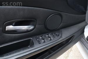 Grey BMW 525 2007 in Riga, with an engine capacity of 3.00 L and mileage of 292 thousand km for 4690 €, photo 15 on AUTOMOTO.COM.LV