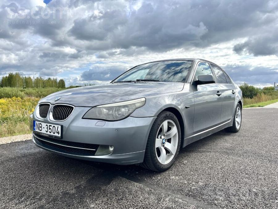 Grey BMW 525 2007 in Jelgava, with an engine capacity of 3.00 L and mileage of 287 thousand km for 4190 €, photo 1 on AUTOMOTO.COM.LV