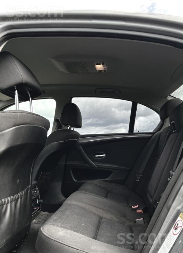 Grey BMW 525 2007 in Jelgava, with an engine capacity of 3.00 L and mileage of 287 thousand km for 4190 €, photo 10 on AUTOMOTO.COM.LV