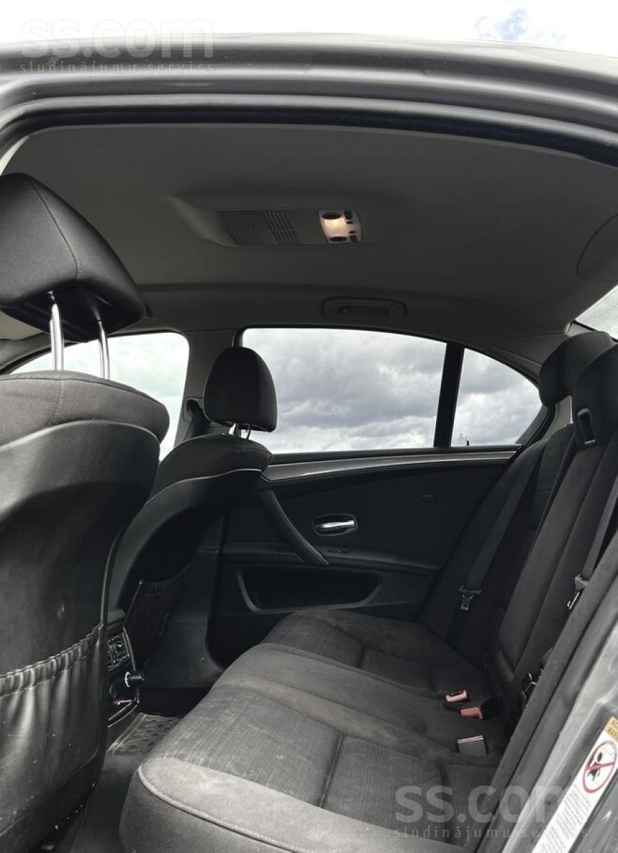 Grey BMW 525 2007 in Jelgava, with an engine capacity of 3.00 L and mileage of 287 thousand km for 4190 €, photo 10 on AUTOMOTO.COM.LV