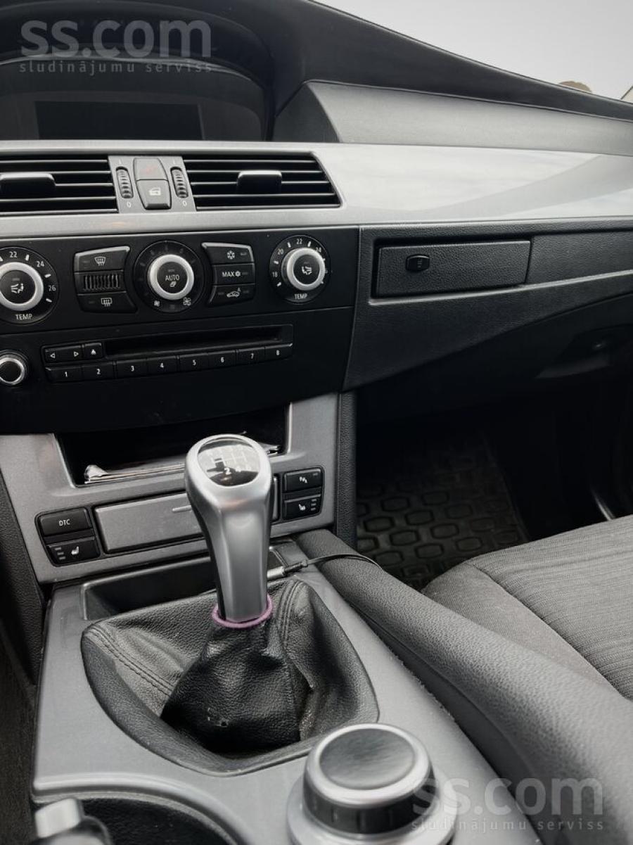 Grey BMW 525 2007 in Jelgava, with an engine capacity of 3.00 L and mileage of 287 thousand km for 4190 €, photo 11 on AUTOMOTO.COM.LV