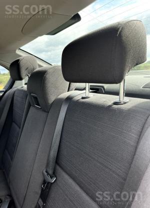 Grey BMW 525 2007 in Jelgava, with an engine capacity of 3.00 L and mileage of 287 thousand km for 4190 €, photo 13 on AUTOMOTO.COM.LV