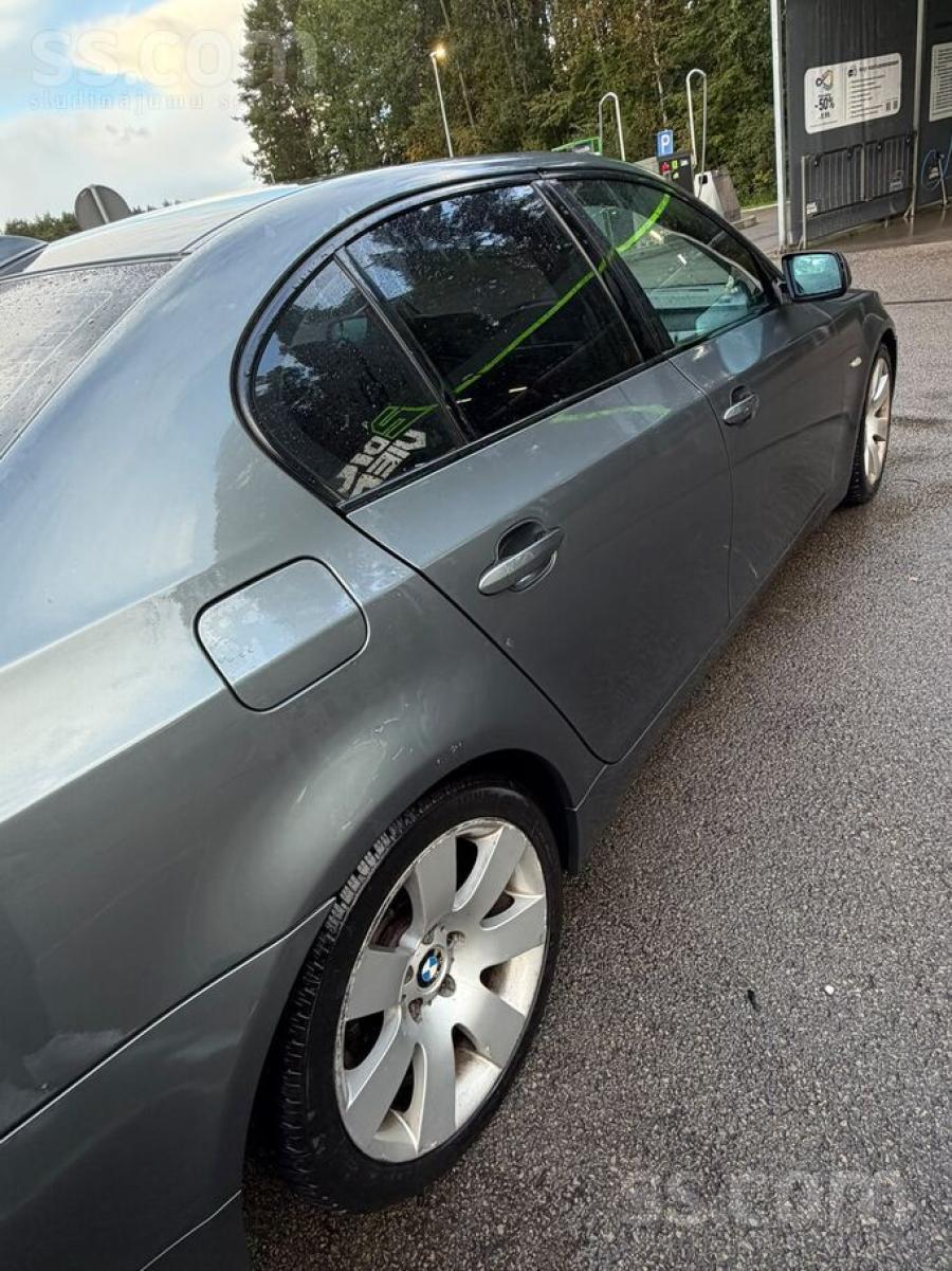 Pelēks BMW 525 2007 Rīga, ar dzinēja tilpumu 2.50 L un nobraukumu 427 tūkst. km par 2700 €, foto 6 vietnē AUTOMOTO.COM.LV