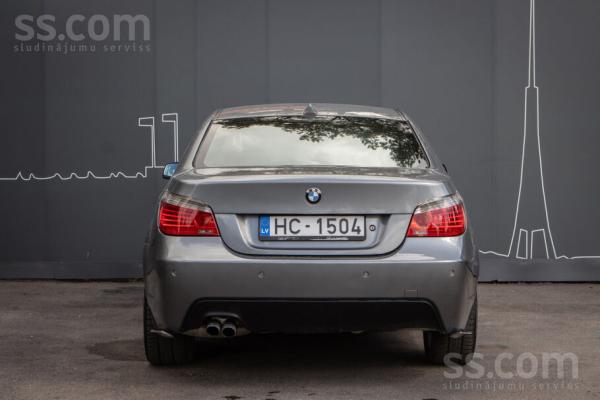 Grey BMW 525 2007 in Riga, with an engine capacity of 3.00 L and mileage of 326 thousand km for 6690 €, photo 6 on AUTOMOTO.COM.LV