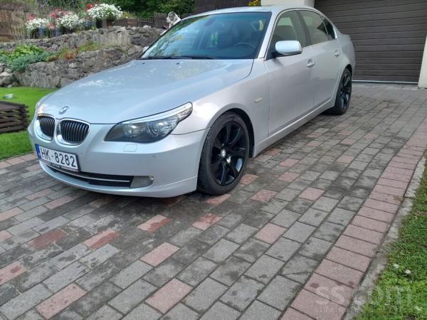 Grey BMW 525 2008 in Ogre, with an engine capacity of 3.00 L and mileage of 386 thousand km for 3700 €, photo 1 on AUTOMOTO.COM.LV