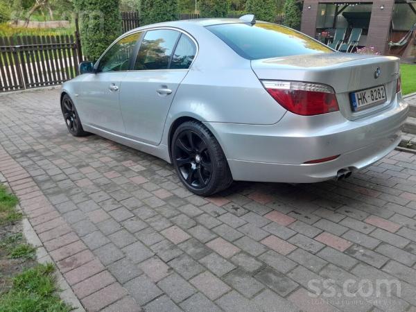 Grey BMW 525 2008 in Ogre, with an engine capacity of 3.00 L and mileage of 386 thousand km for 3700 €, photo 3 on AUTOMOTO.COM.LV