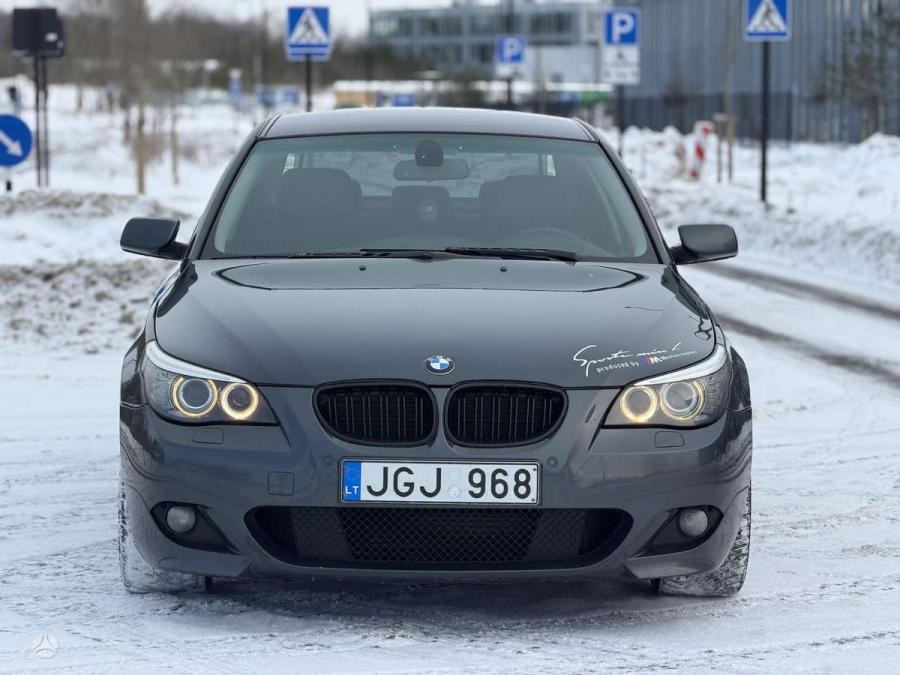 Grey BMW 525 2008 in Vilnius, with an engine capacity of 3.00 L and mileage of 425 thousand km for 6350 €, photo 5 on AUTOMOTO.COM.LV