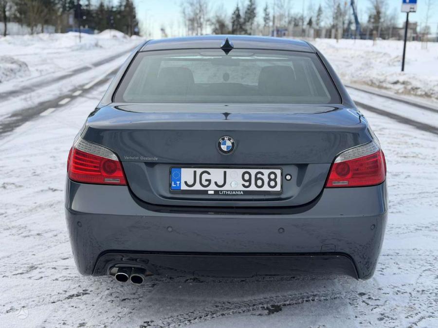 Grey BMW 525 2008 in Vilnius, with an engine capacity of 3.00 L and mileage of 425 thousand km for 6350 €, photo 12 on AUTOMOTO.COM.LV