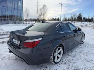Grey BMW 525 2008 in Vilnius, with an engine capacity of 3.00 L and mileage of 425 thousand km for 6350 €, photo 14 on AUTOMOTO.COM.LV
